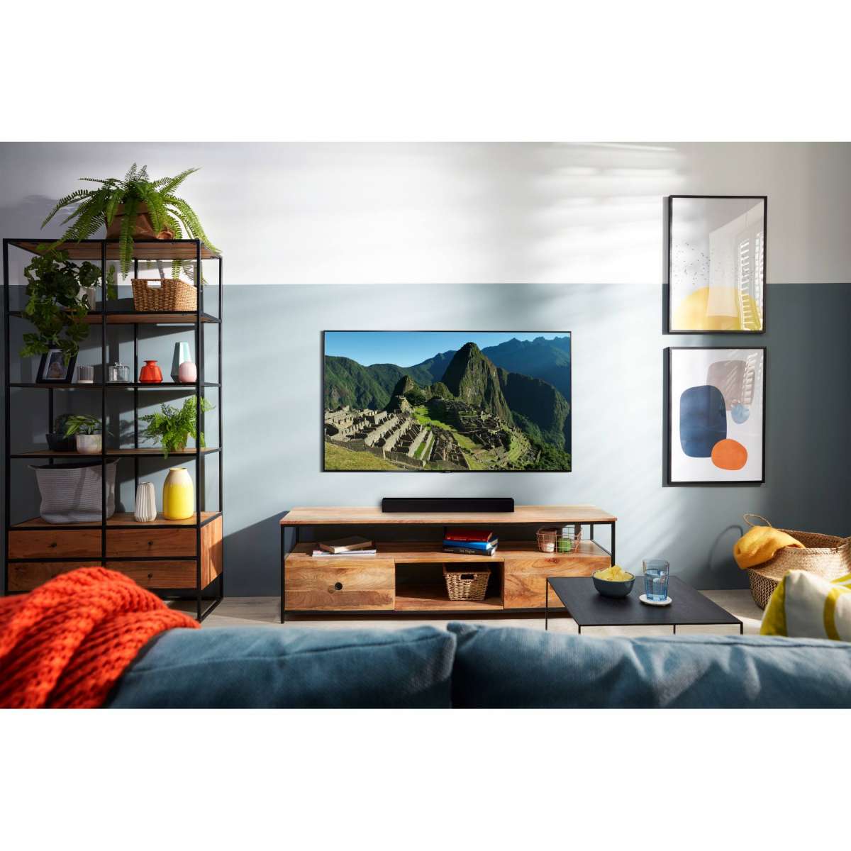 Samsung HW-T400 2.0 Channel Soundbar with Built-In Subwoofer | Hughes